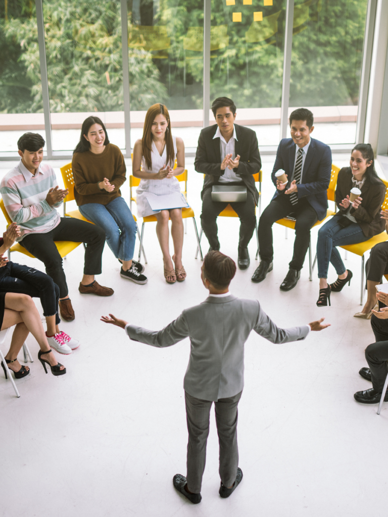 Which Business Model is Best: One-to-One or One-to-Many?